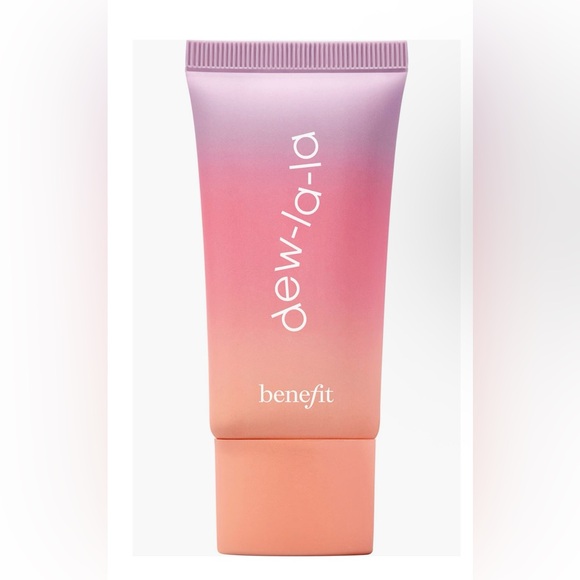 Benefit | Makeup | New Benefit Dewlala Liquid Glow Nova Med Tan | Poshmark